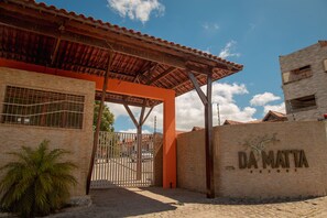 Fachada da propriedade