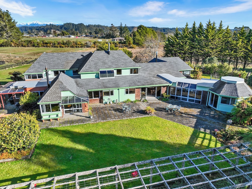 Woodland Glen Lodge - West Coast