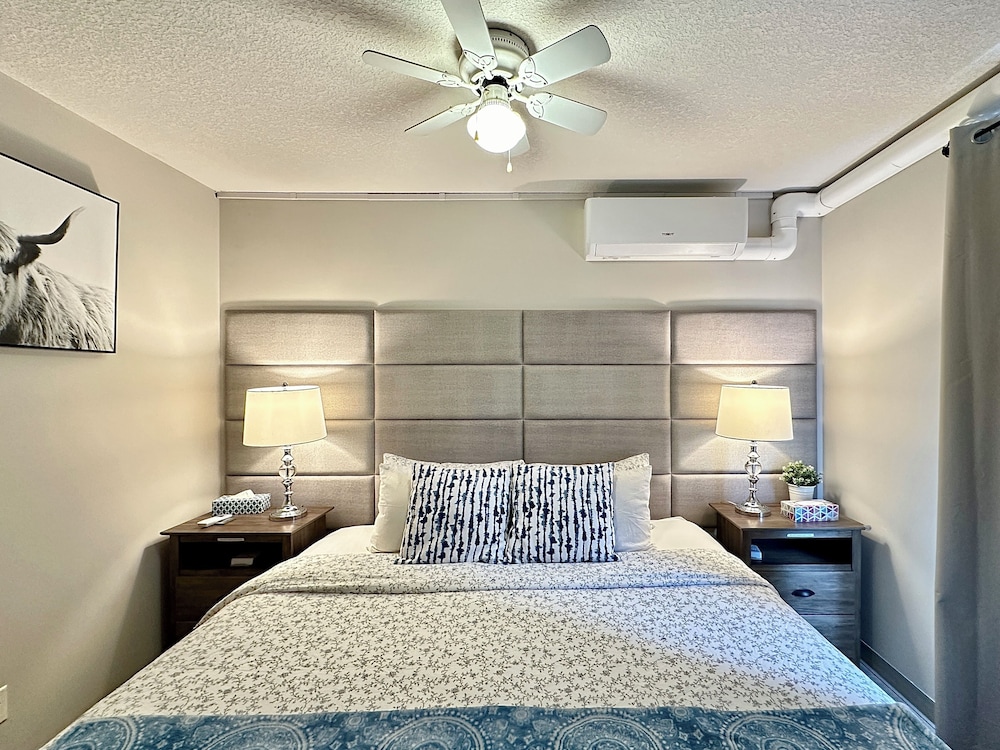 Beautiful One King Br Suite With Infloor Heating, Underground Parking And Ac - Canmore