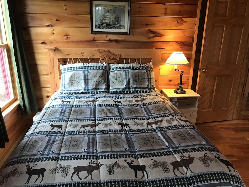 Cabin At Scenic Heights With A Hot Tub And Wi-fi - Slade, KY