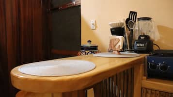 Bangalô básico | 1 quarto, Wi-Fi de cortesia, roupa de cama