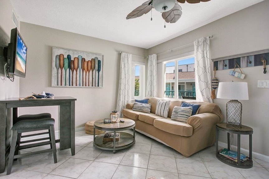 King Suite With Bath - Clearwater, FL