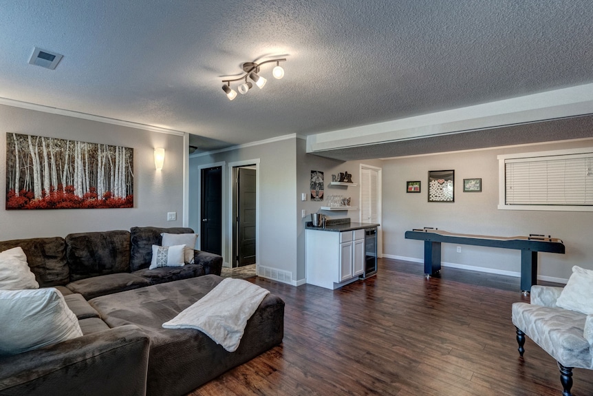 Modern Home With Privacy Of The Hills Right In Town! - Rapid City, SD