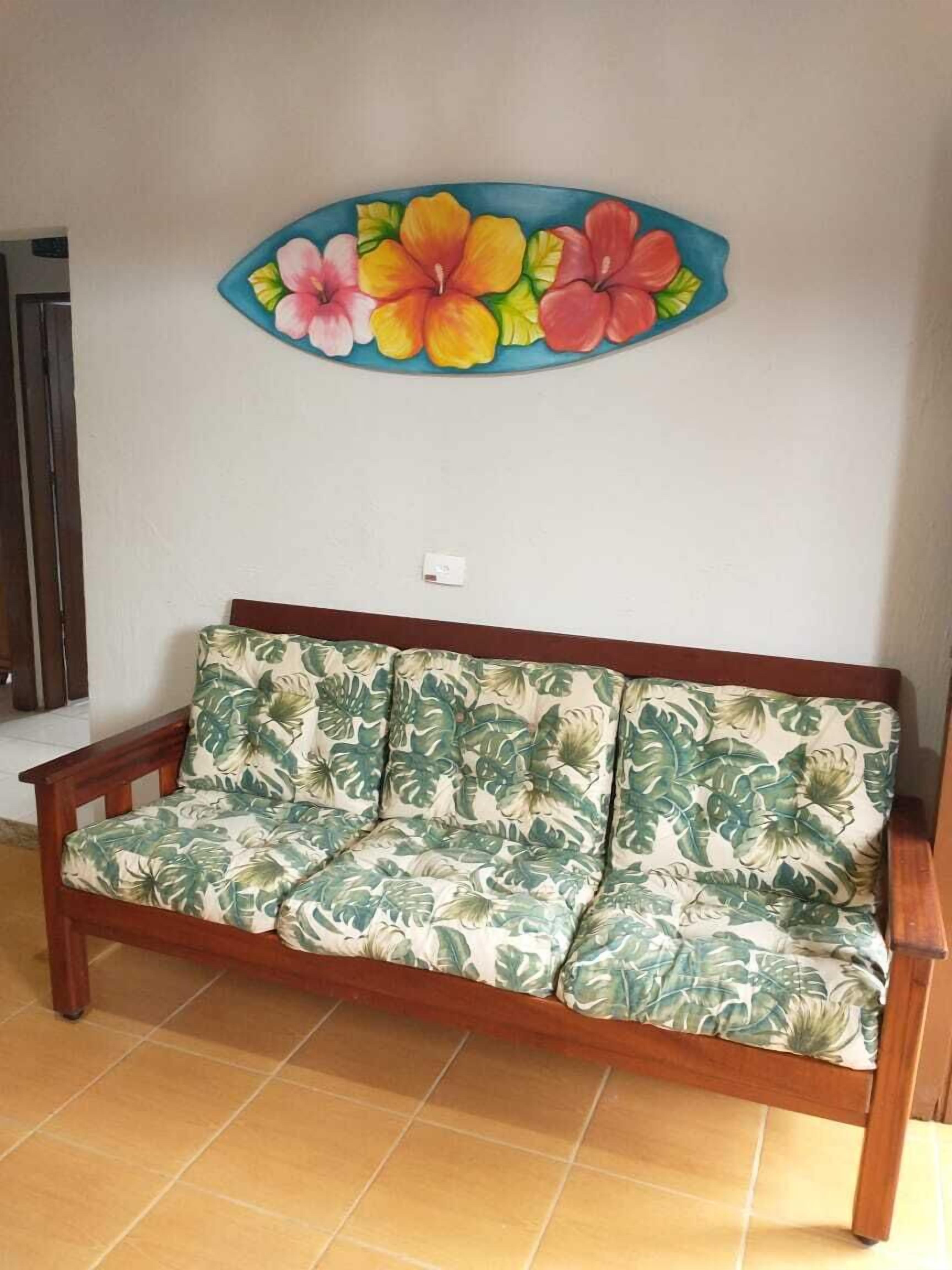 Casa Espaçosa Com 2 Dormitório, Mobiliada, Cozinha Completa A 700 Mts Da Praia - Caraguatatuba