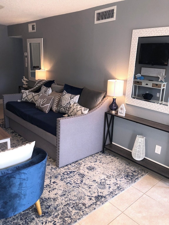 Luxury Lake Conroe Condo!! - Conroe, TX