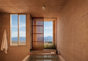 Vila exclusiva, 1 cama King | Banheiro | Chuveiro, chuveiro com efeito de chuva, produtos de toalete grátis 