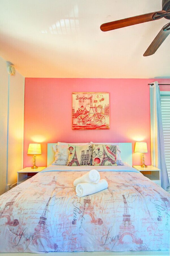 Studio 310 W. Balcony 1 Block From Ft L. Beach. - Tamarac, FL
