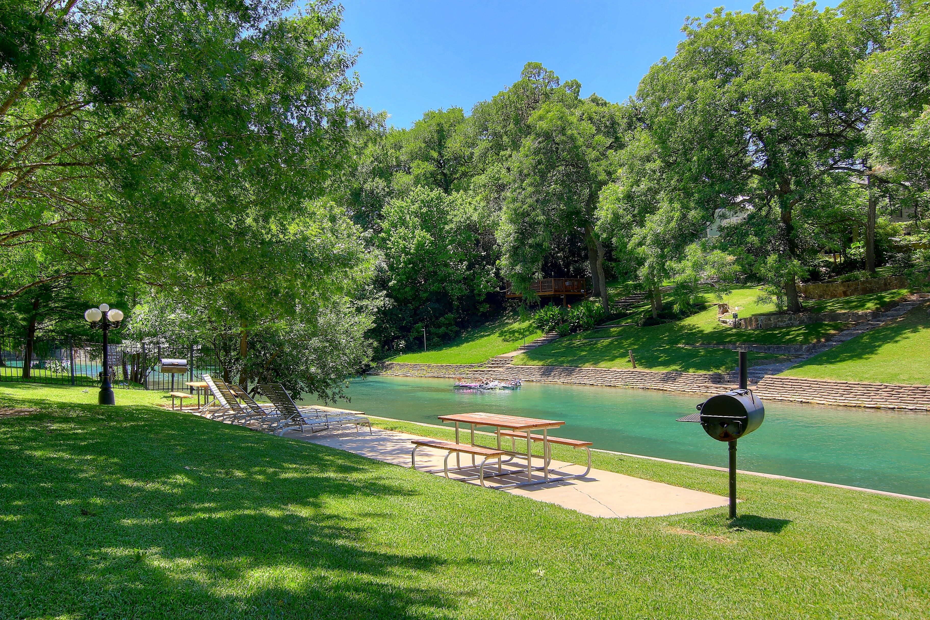 Apartamento em Condomínio Fechado, 2 quartos | Golfe