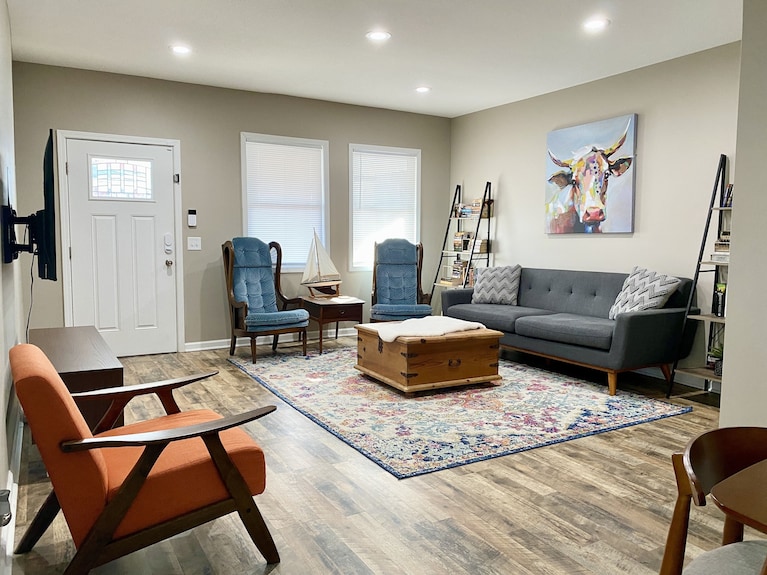 Beautiful, Remodeled Home - Downtown Fort Wayne - Fort Wayne Children's Zoo, Fort Wayne