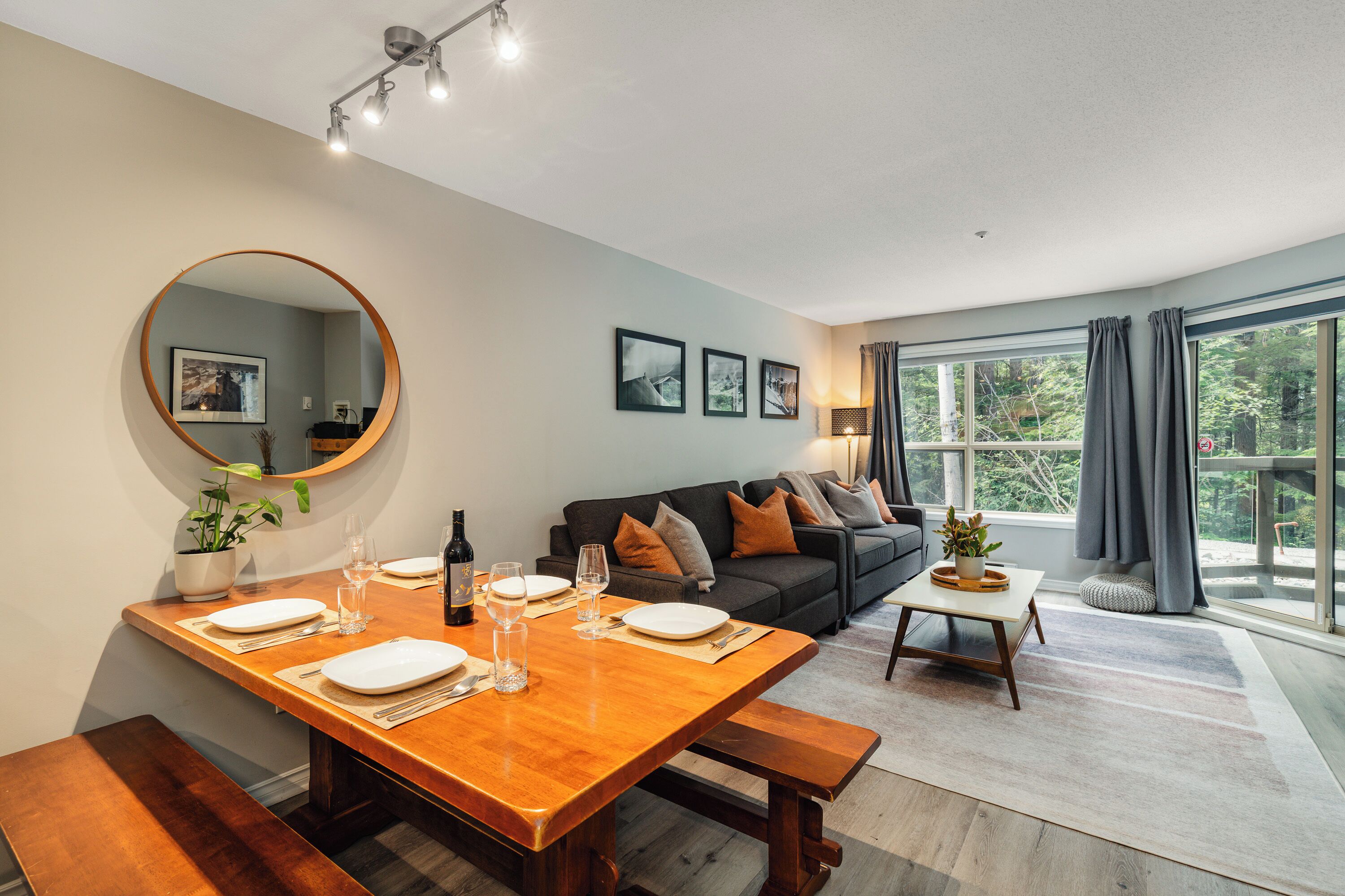 ︎Skywalk Ski In/out Suite ︎1 Br - 3 Hot Tubs & Pool | The Aspens - Whistler