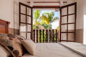 Quarto casal superior | Wi-Fi de cortesia, roupa de cama