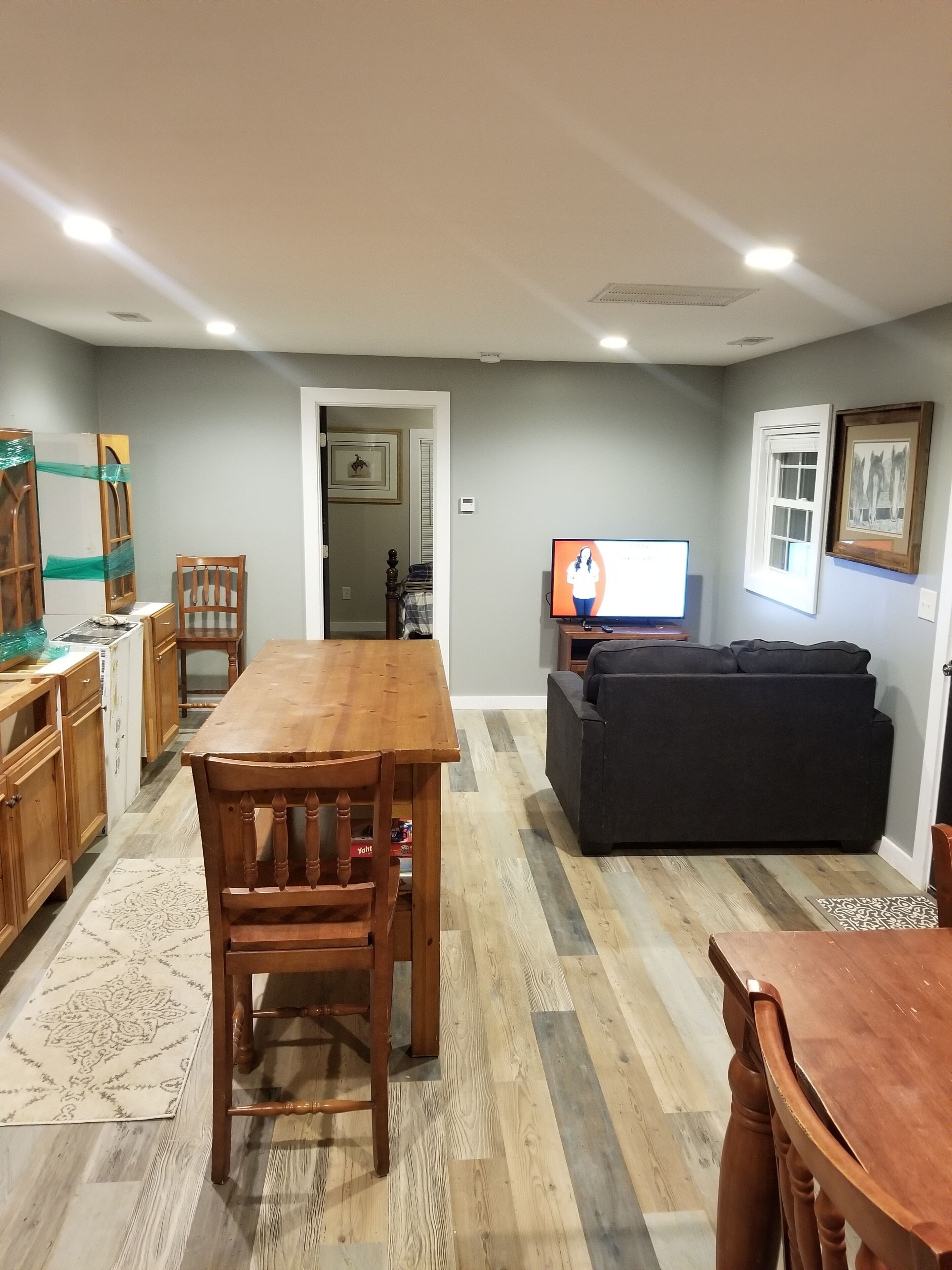 Cabin On 80 Acre Farm With Donkeys, Cows And Goats - Corinth, KY