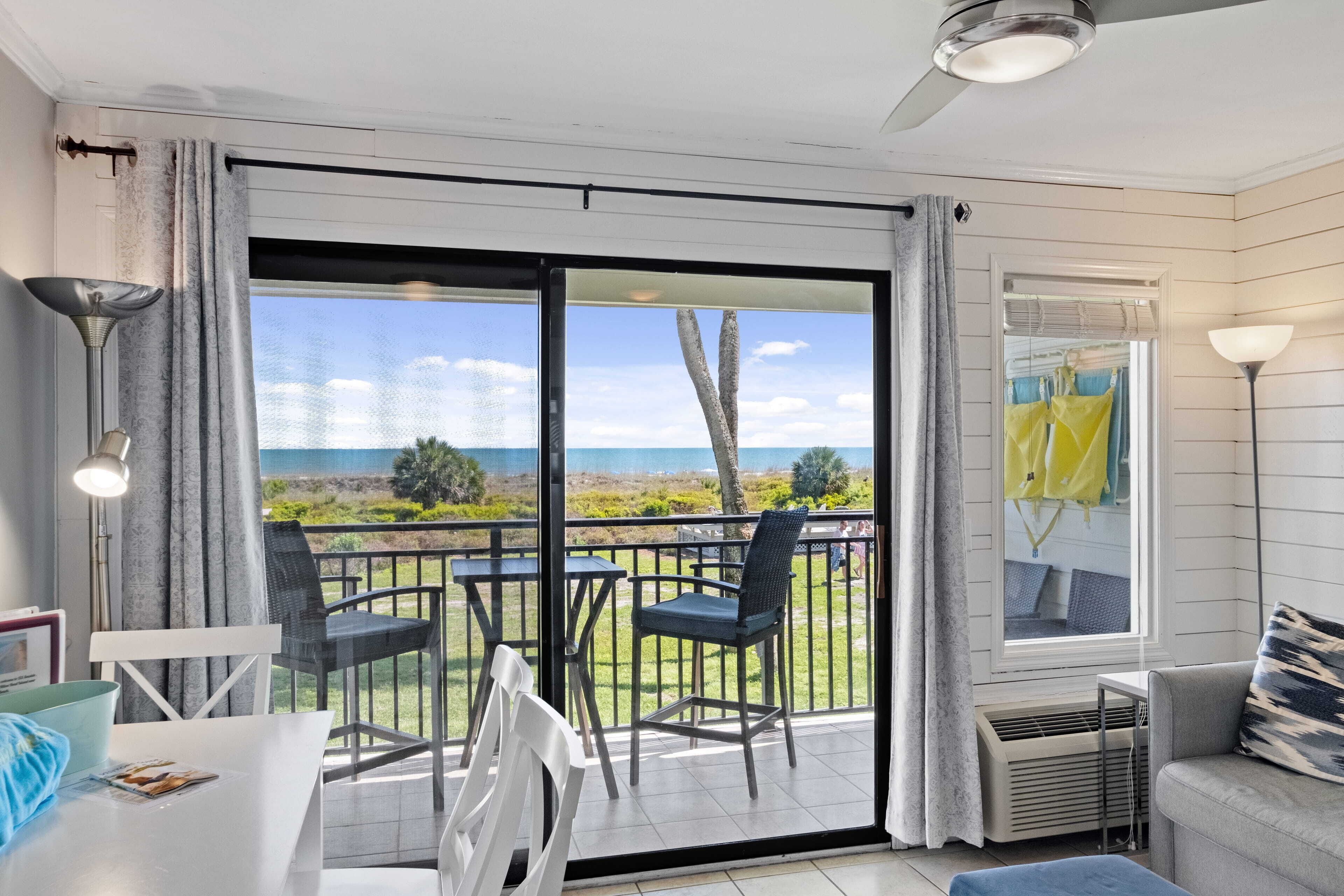 Direct Oceanfront View - Beachfront Villa - ダウーファスキー・アイランド, SC