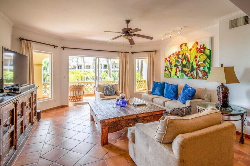 Spacious 3-bed Luxury Condo With Stunning Sea Views - San José del Cabo