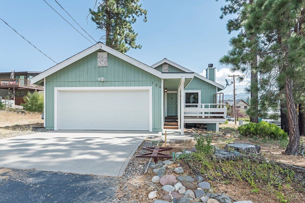Elk Forest Escape - Economy Family Abode - South Lake Tahoe, CA