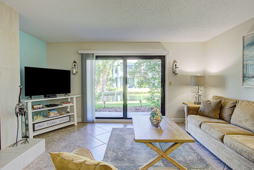 Sea Winds Beautifully Updated Beachfront/oceanfront Condo-w/private Beach Access - St Augustine Beach, St. Augustine