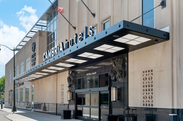 Cambria Hotel Detroit Downtown - Dearborn, MI