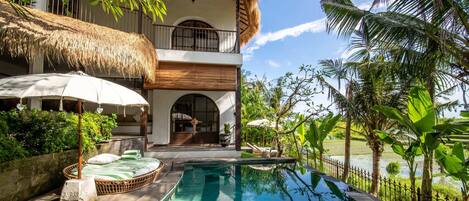 Vila, 3 quartos, para fumantes, piscina particular | Piscina