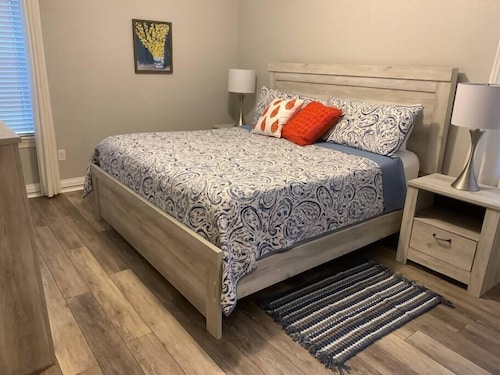 Fees Pd/avail 7/25 & 26th/5bd -4b/on Pool/ Free Shuttle/16p - Destin, FL