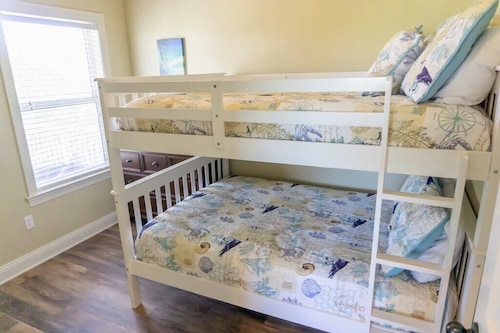 Fees Pd/avil 7/24-7/27/beach/on Pool/gravitybumps/5b4b/16pp - Destin, FL