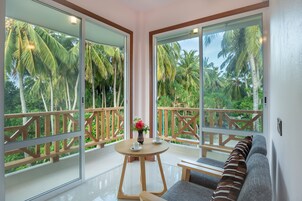 Quarto casal luxo | Opções para refeição no quarto