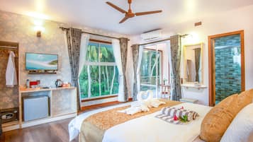Quarto casal luxo | Camas com colchões de espuma com sistema de memória, frigobar