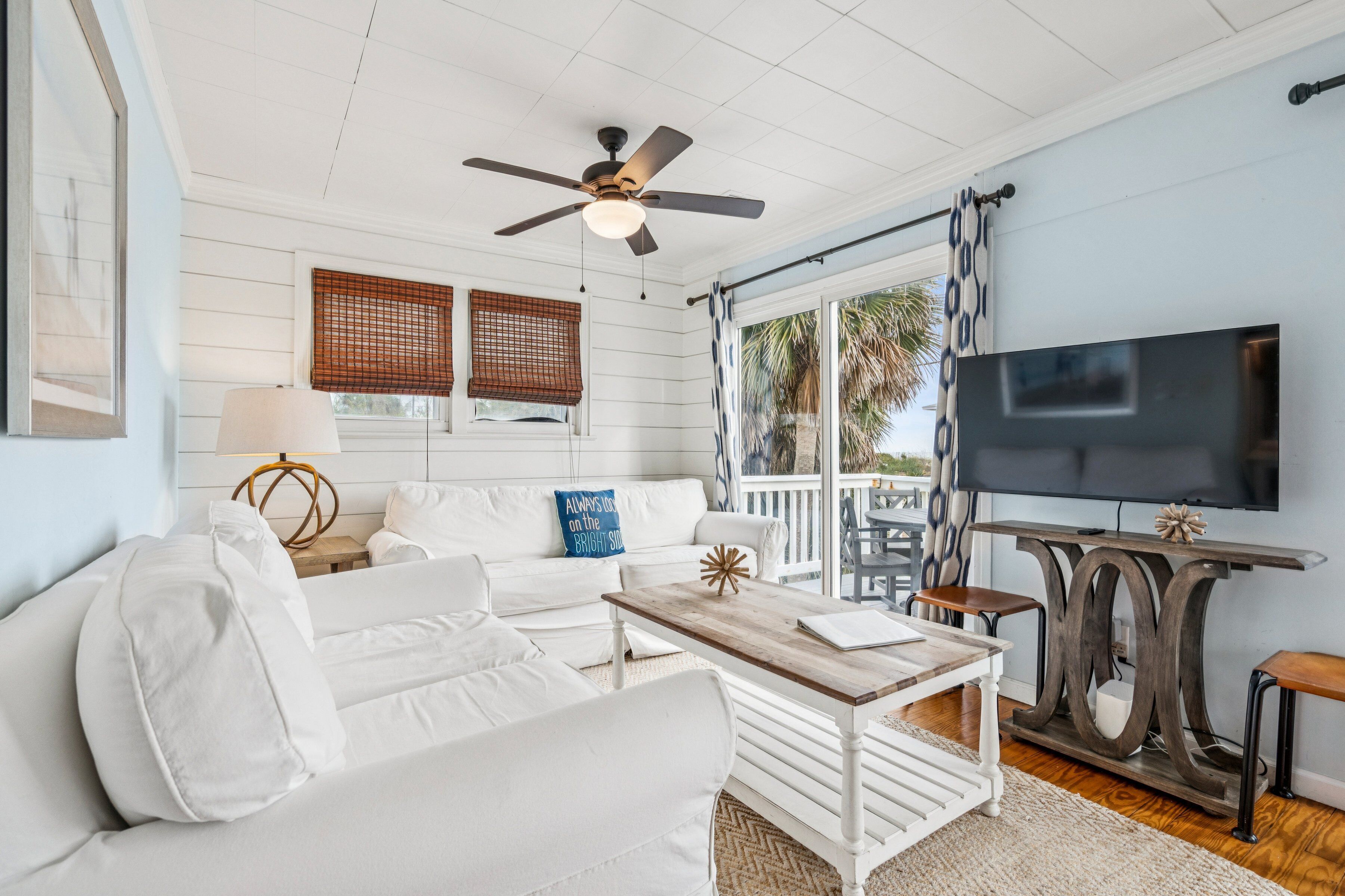 818 East Arctic! Classic Folly Beach Cottage Close To Beach Access! - Folly Beach, SC