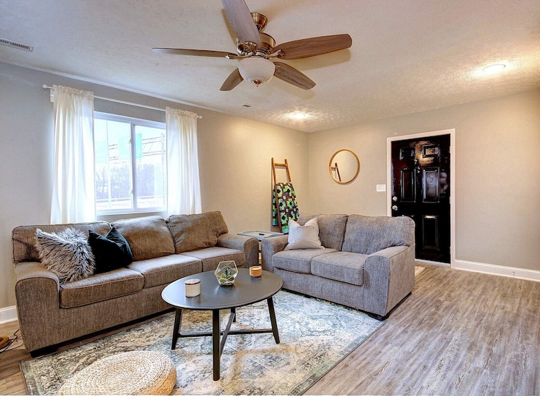 Calm And Cozy Wv Home Conveniently Located. - ウェスト・バージニア州