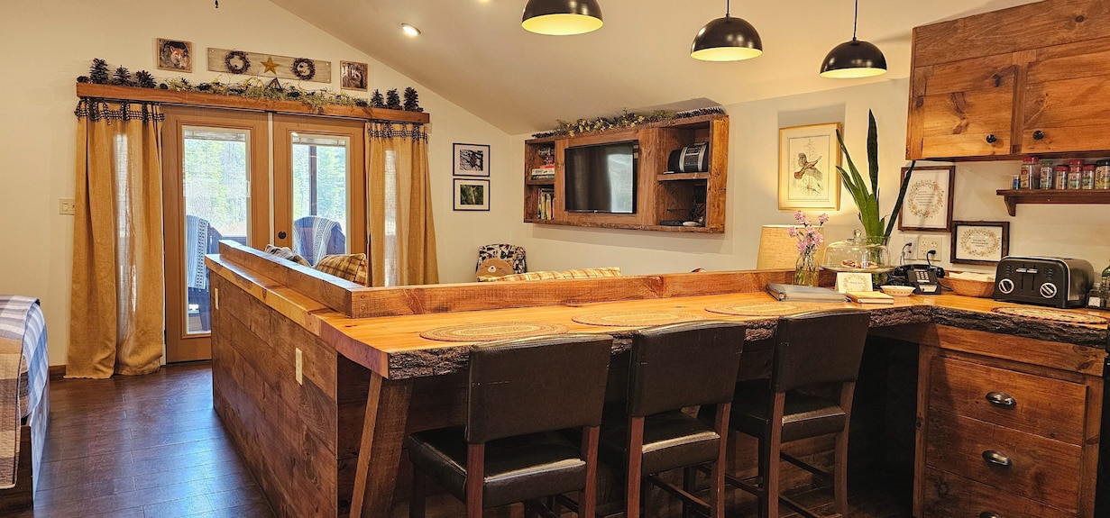 Private Adk Chalet/close To All Mountain Adventures! - Adirondack Mountains