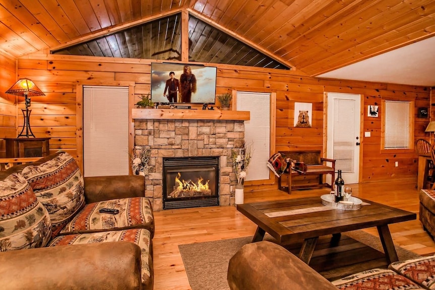 2b/2ba Sleeps 8-luxury Log Cabin In Pigeon Forge! - Pigeon Forge, TN