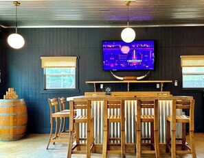 Entertaining Oasis w/ Hot Tub/Game Room/Fire Pit Reviews, Deals ...