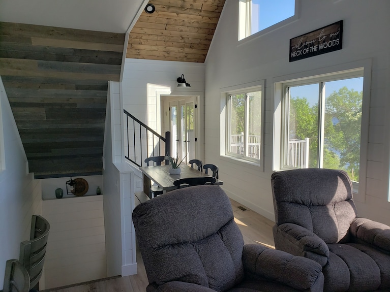 Big Stone Lake Cabin Rental - Dock Fishing, Beach, Kayaks, Firepit, Views! - Minnesota