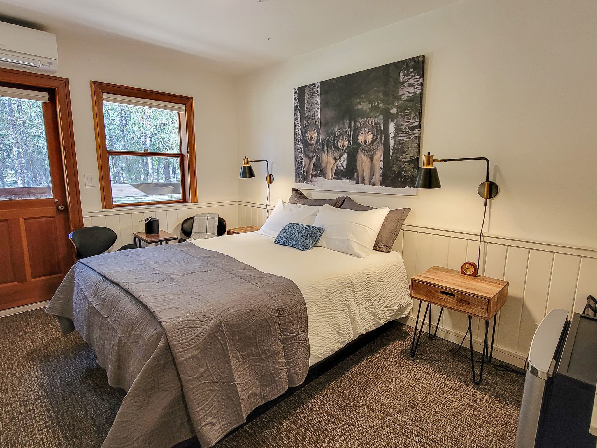 Aspen - Queen Bedroom W/deck At The Inn At Mazama - Washington