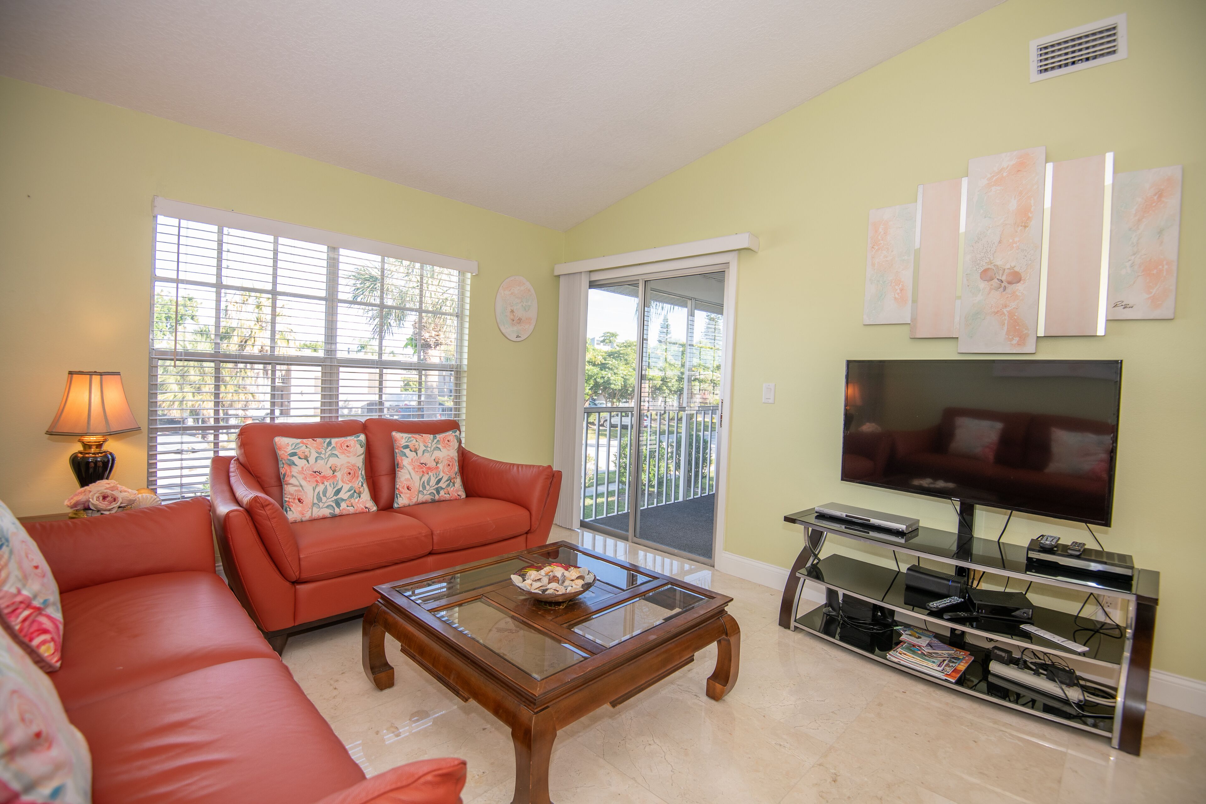 Heart Of Treasure Island | Pool & Near Beach - Treasure Island, FL