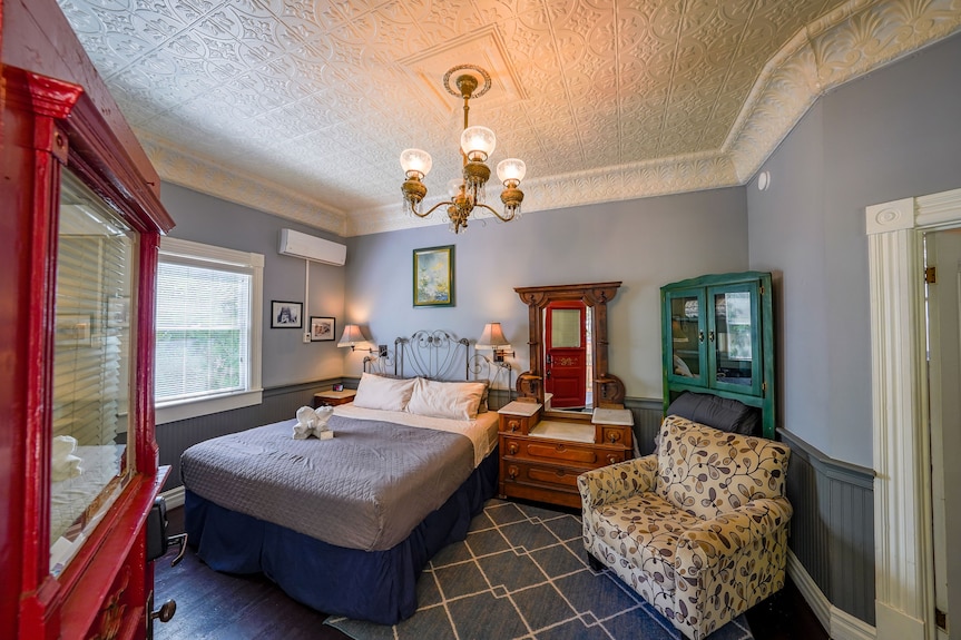 Creekside Hideaway - Nevada City, CA