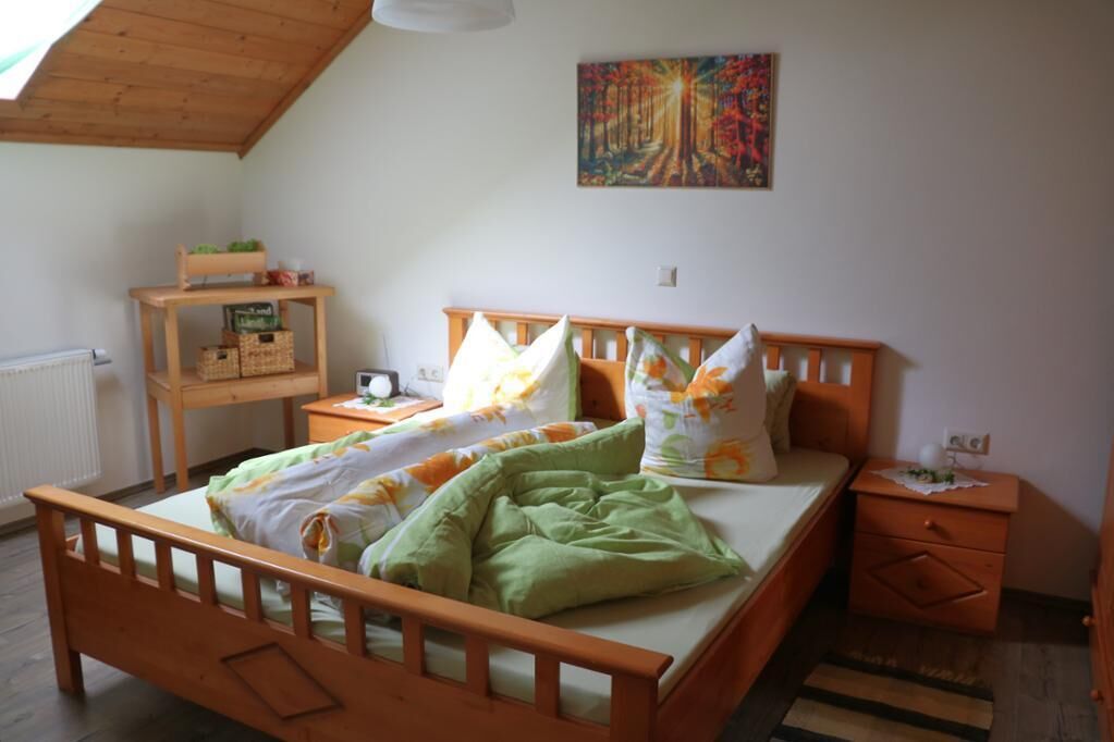 Cozy Vacation Apartment "Waldblick" (60 Sqm) With Two Bedrooms - Amstetten