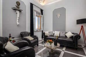 Apartamento Panorâmico | Sala de estar | Smart TV de 48 de polegadas com canais por cabo, televisor, Netflix