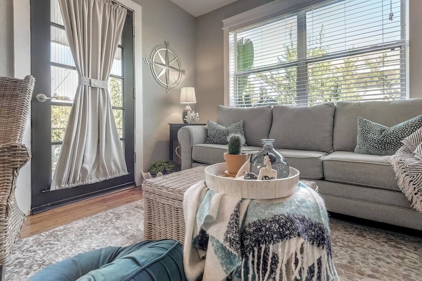 Palma Ceia Retreat | Duplex | Walk To Bayshore - Tampa, FL