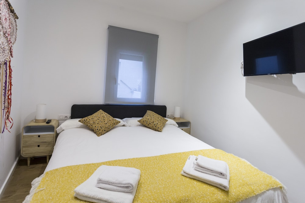 Energetic Apartment In The Gracia Neighborhood - Barcelone