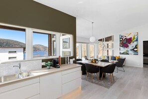 Casa de Campo | Cozinha privada | Um frigorífico, um micro-ondas, um forno, uma placa de cozinha 