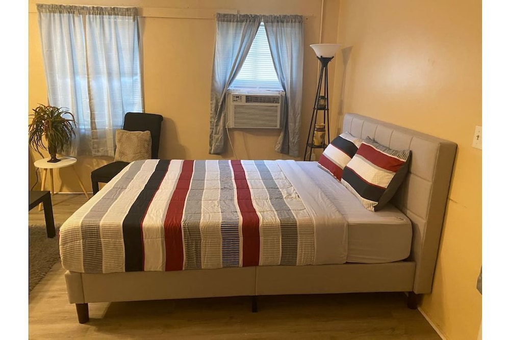 Historic Studio Cozy Apartment Ideal For Longer Stay 2f - Valdosta, GA