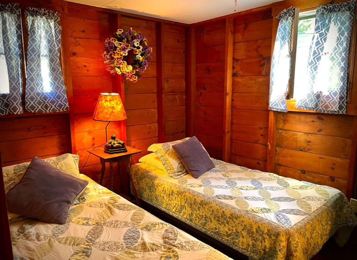 Cottages By The Lake #2 - Danbury, NH