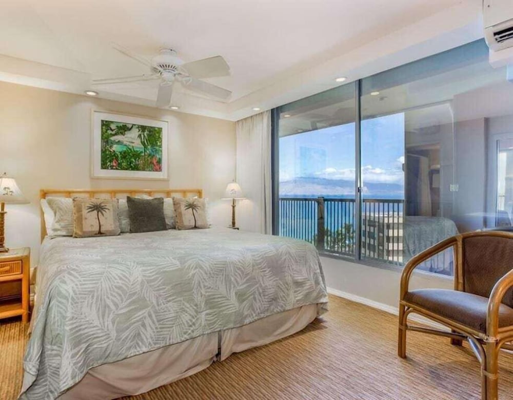 Top Floor Mana Kai, "Ali'i Level", Incredible Views, Fully Air Conditioned - Maui, HI
