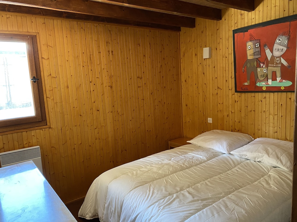 Pyrenees 2000  : Demi Chalet à 500 M Des Pistes Et Proche Tous Commerces - Bolquère