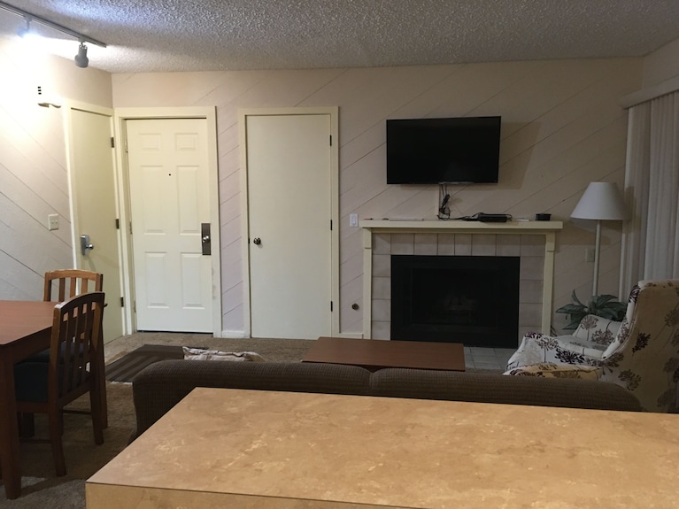 Affordable Two Bedroom Family Getaway. <Br>ski / Golf / Boating / Leisure - Torch Lake, MI