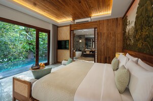 Vila romântica, 1 quarto, piscina particular, vista para o jardim | Frigobar (abastecido com itens grátis), cofres nos quartos