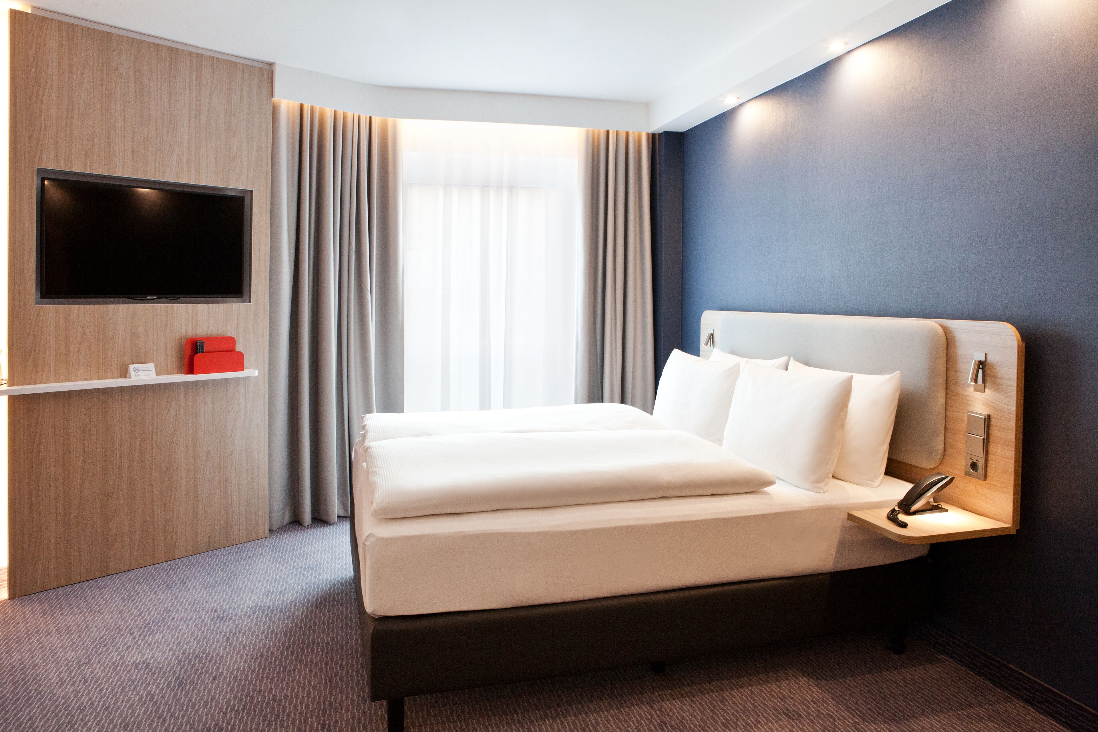Quarto standard (Free Breakfast) | Escrivaninha, cortinas blackout, quartos à prova de som