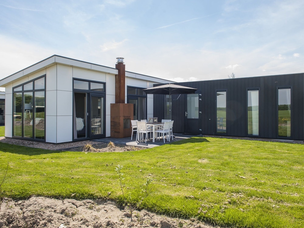 Comfortable Chalet With Combi Microwave, Near Rockanje - Hellevoetsluis