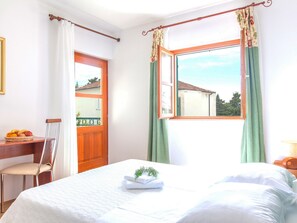Villa | 4 quartos, com mobília individualizada, roupa de cama fornecida 