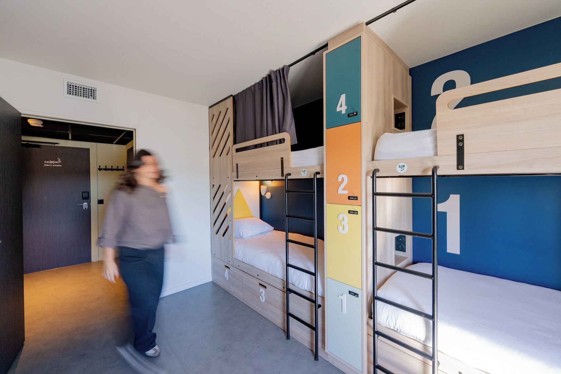 Individualmente mobiliados, quartos à prova de som, Wi-Fi de cortesia